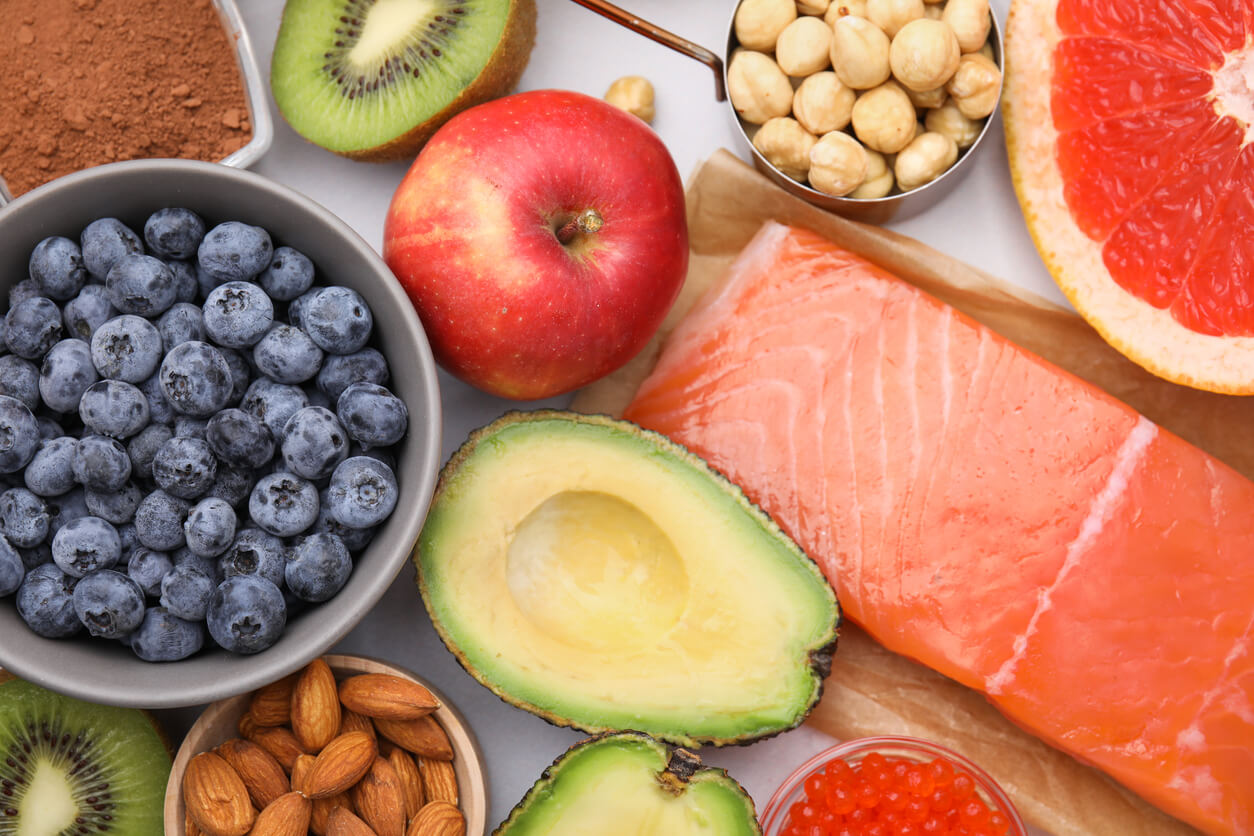 Anti-Inflammatory Foods for Natural Knee Pain Management - Paul Meli ...